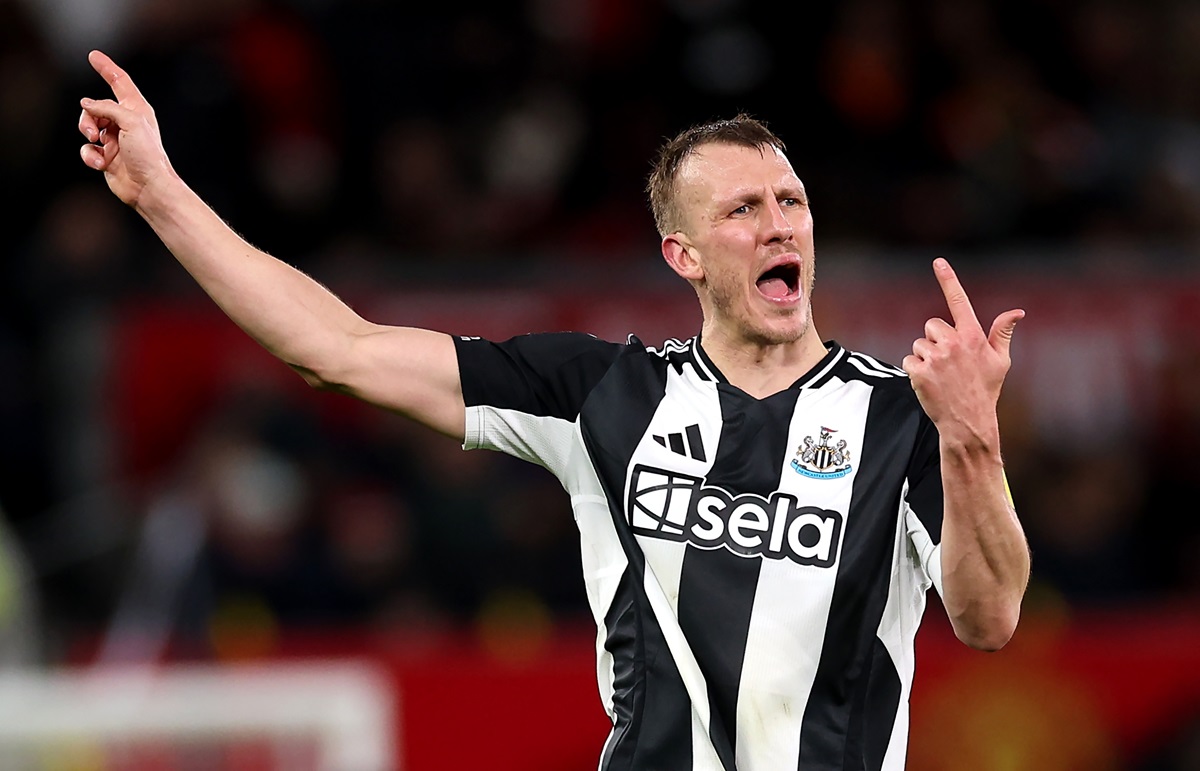 NEWS : Dan Burn signs Newcastle United contract extension through 2027 ...