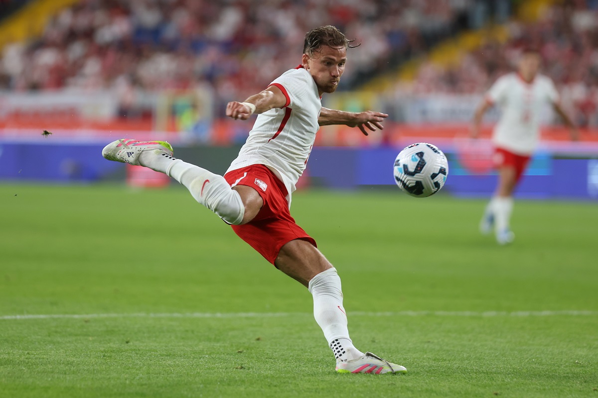 NEWS: Aston Villa's Matty Cash picks up knock while on international ...