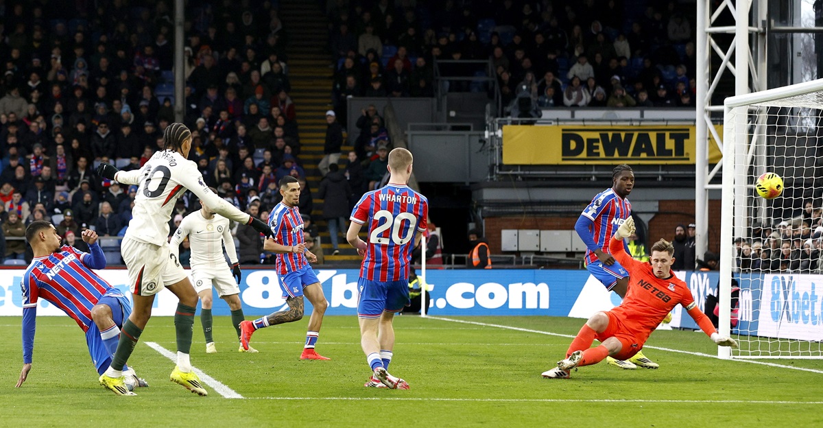 NEWS: Chelsea and Aston Villa bag crucial away wins in the Premier ...